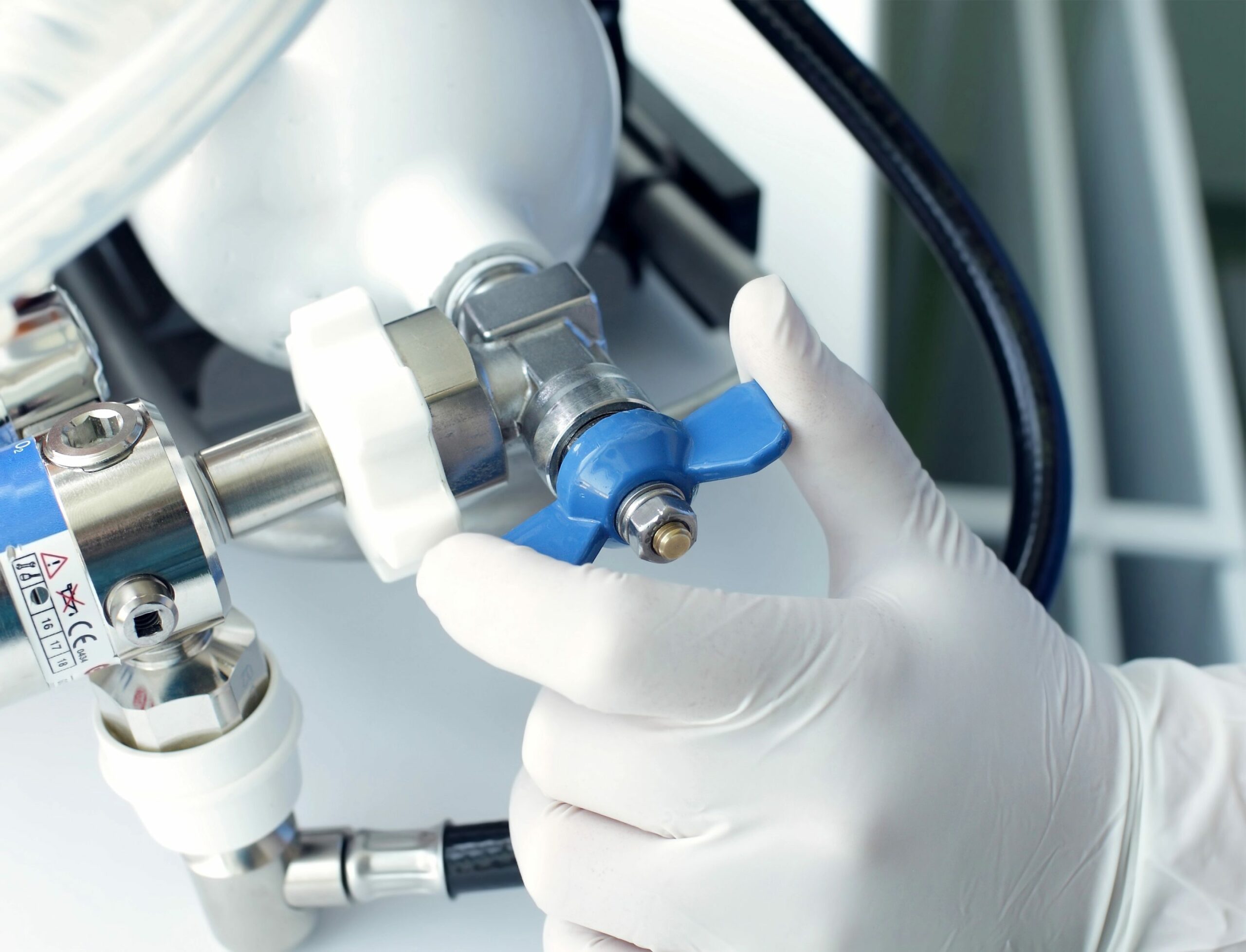 How To Replace a Compression Shut-Off Valve in 4 Steps